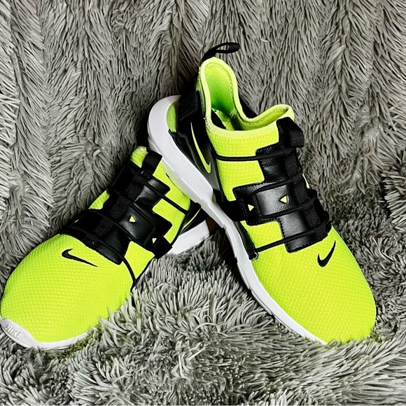 Nike | Shoes | Neon Green Nike Vortak Volt Running Shoe Drifit Fabric ...